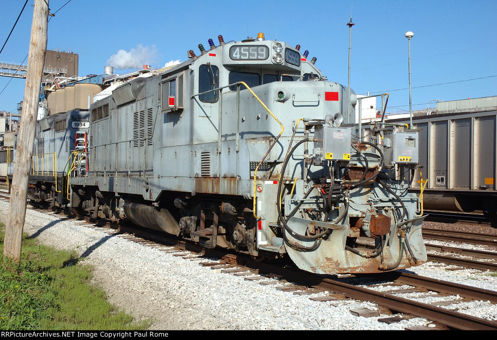 ADM 4559, ex GTW EMD GP9, working at the ADM Plant